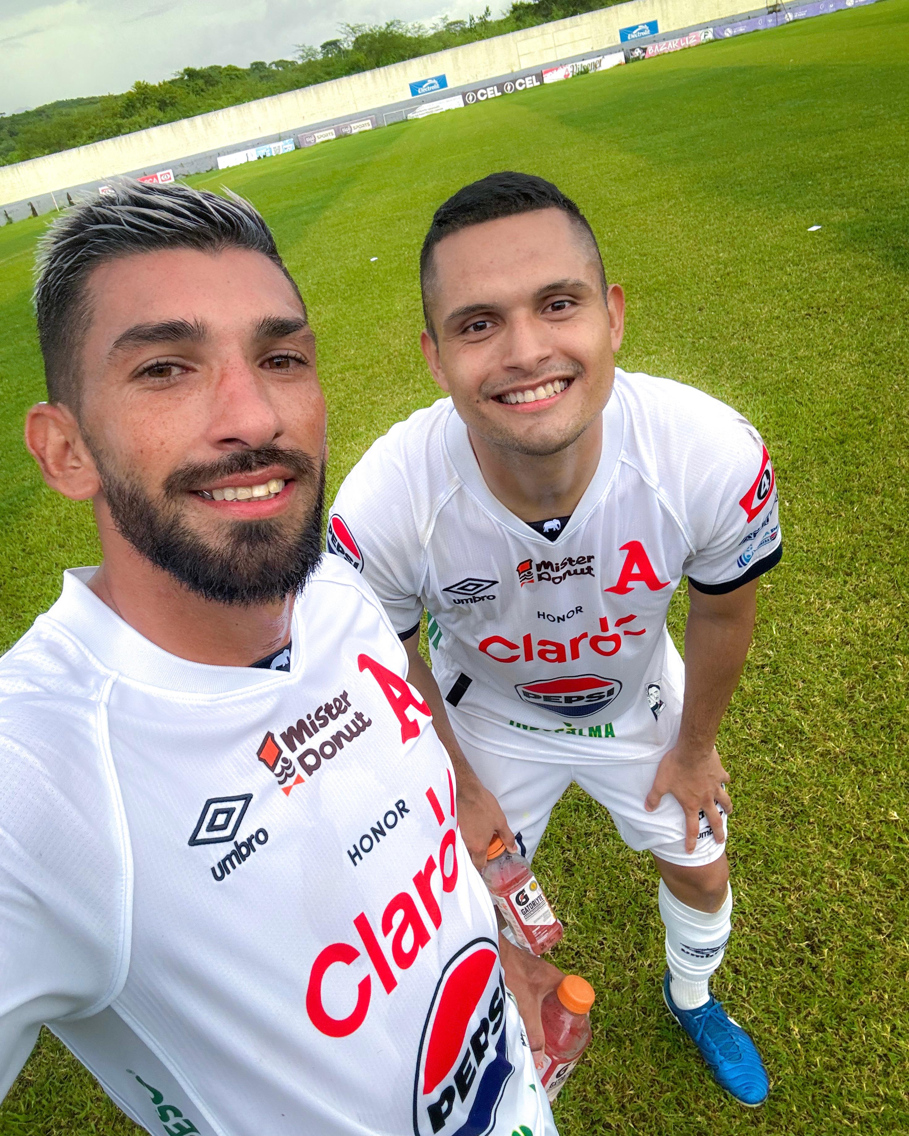 Emerson Mauricio no deja de marcar goles y Ányelo Rodríguez lo imitó ...